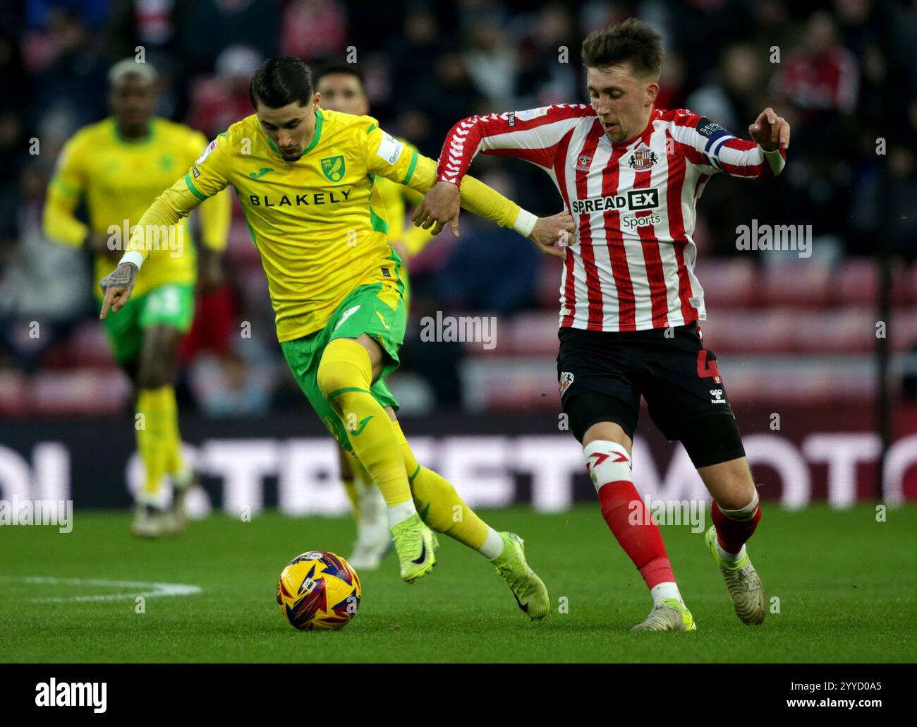 Norwich City's Borja Sainz (left) and Sunderland's Dan Neil (right ...