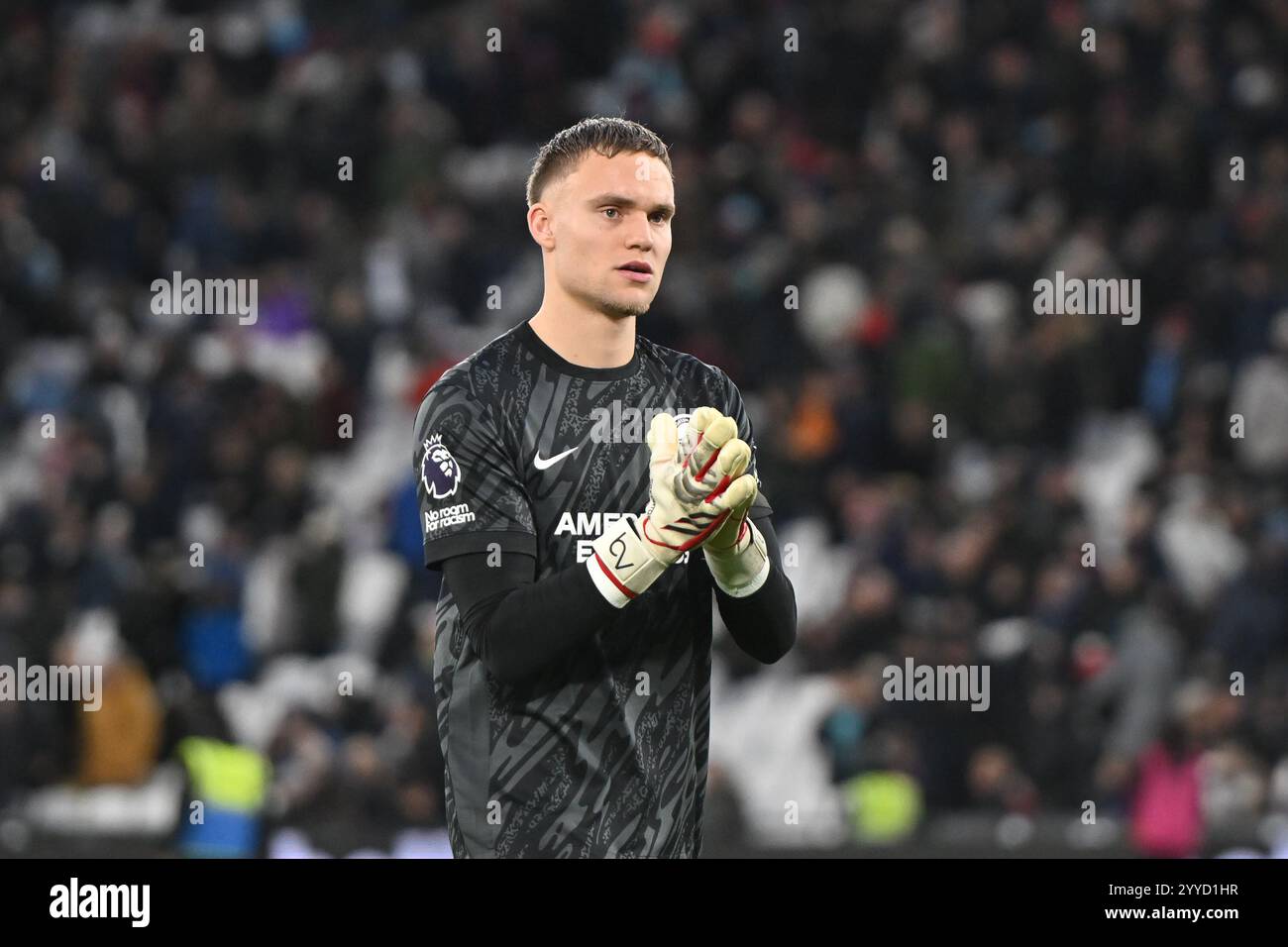 Goalkeeper Bart Verbruggen (1 Brighton) during the Premier League match ...