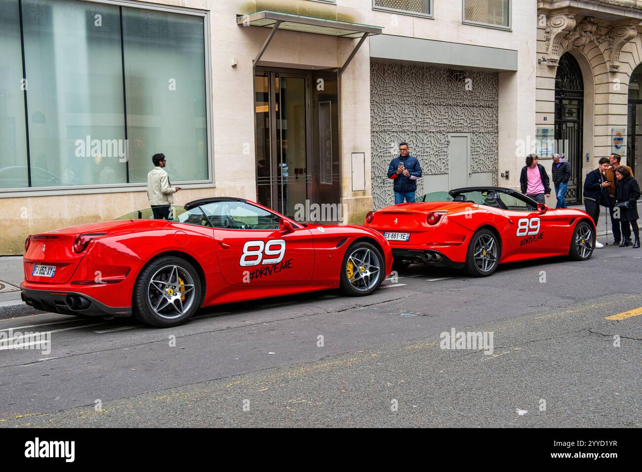 Coupe de rue hi-res stock photography and images - Alamy