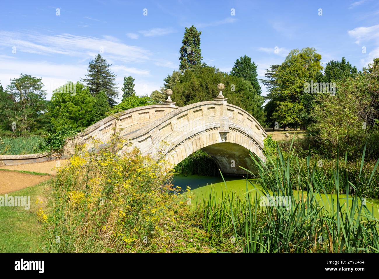 Chinese bridge wrest park hi-res stock photography and images - Alamy