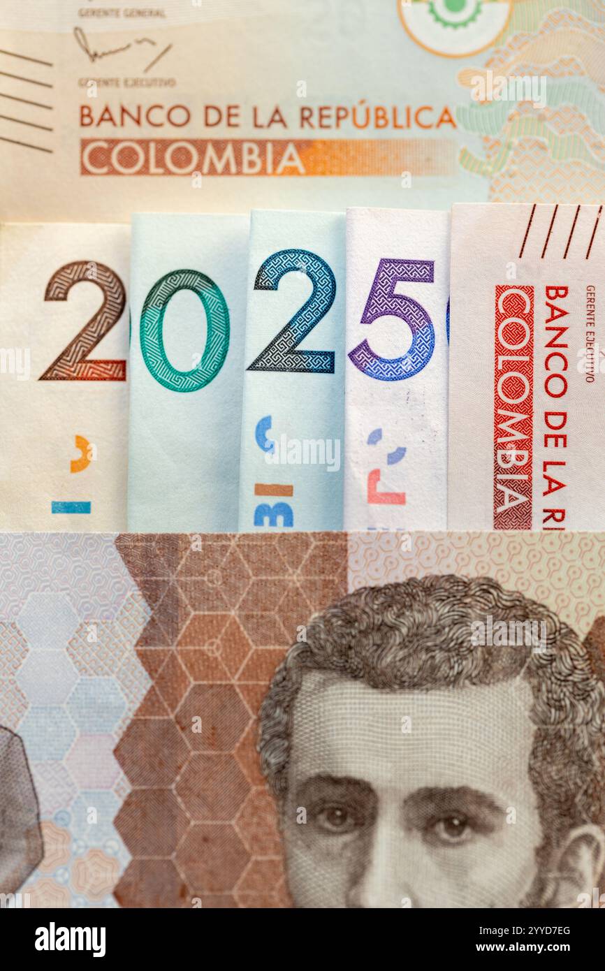2025 in Colombian pesos, Colombian money, Banknotes arranged in the ...