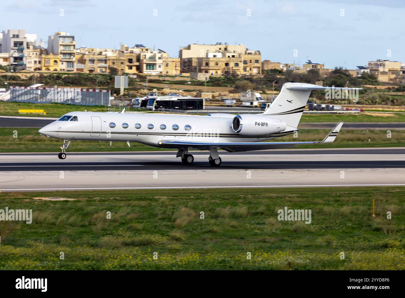 Gulfstream G550 (REG: P4-BFR) backtracking runway 31 for departure ...