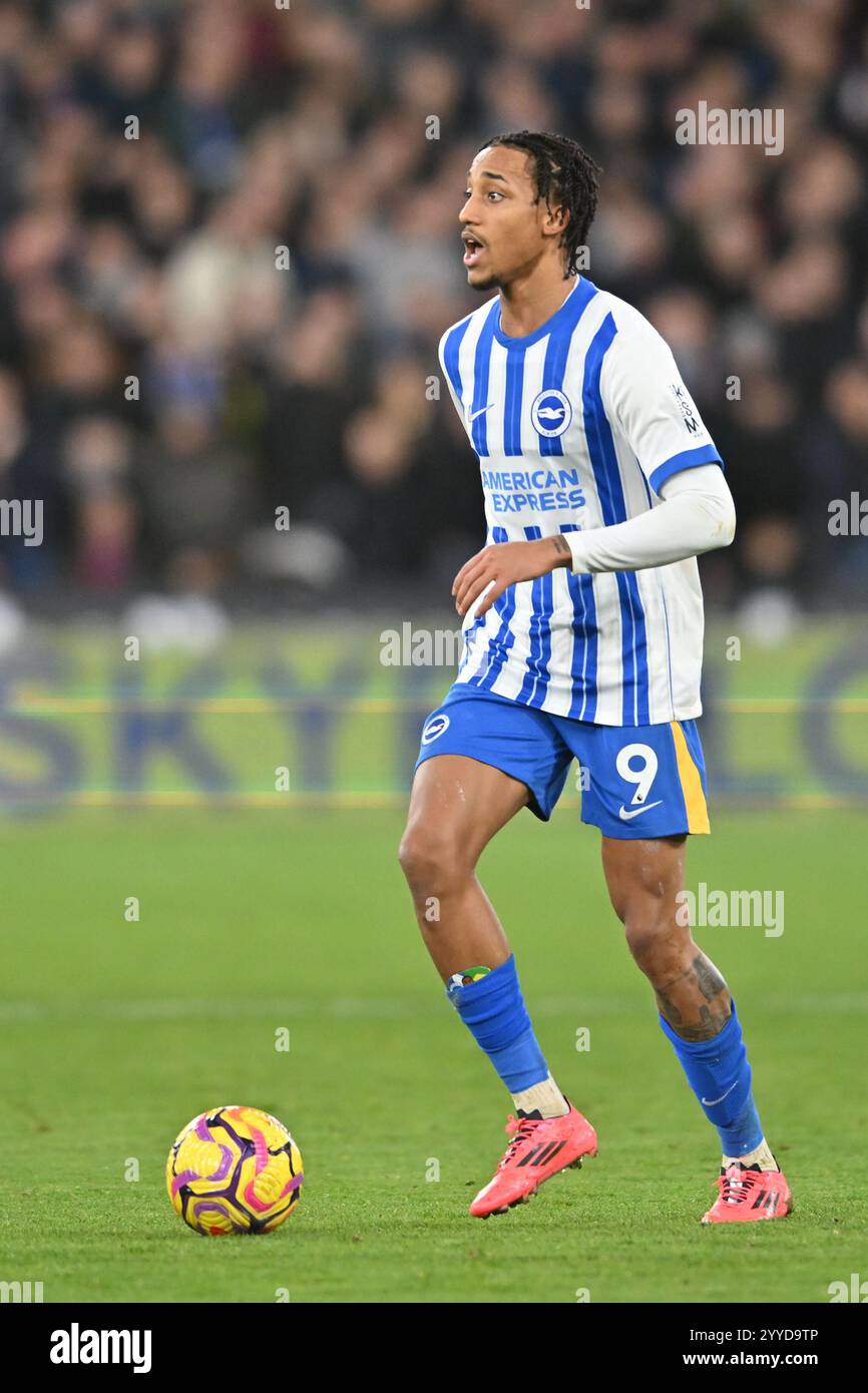 Joao Pedro (9 Brighton) controls the ball during the Premier League ...