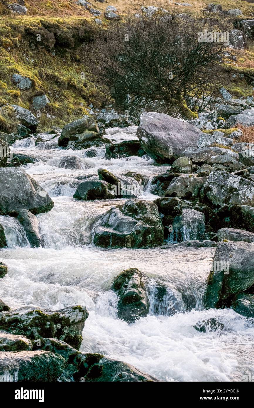 Water flowing rapidly over rocks hi-res stock photography and images ...