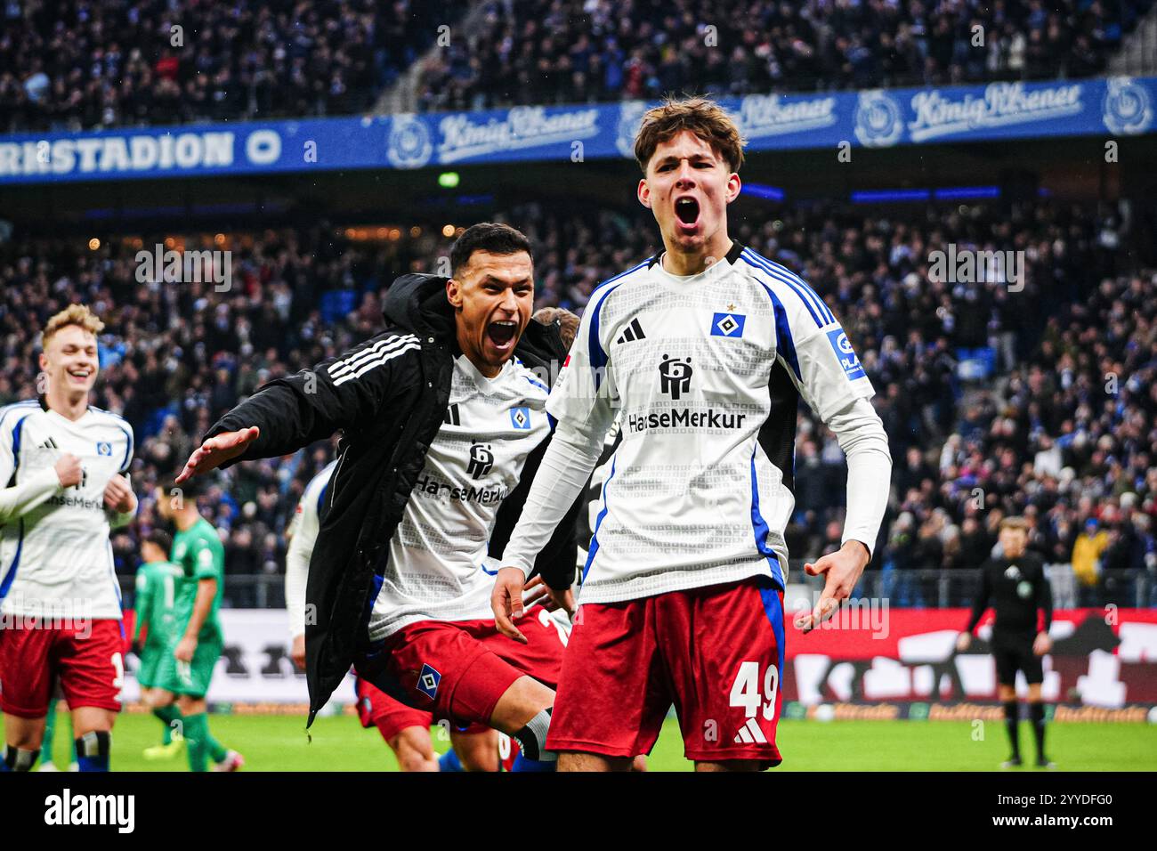Torjubel Hamburger SV nach Tor zum 5:0 Otto Stange (Hamburger SV, #49 ...