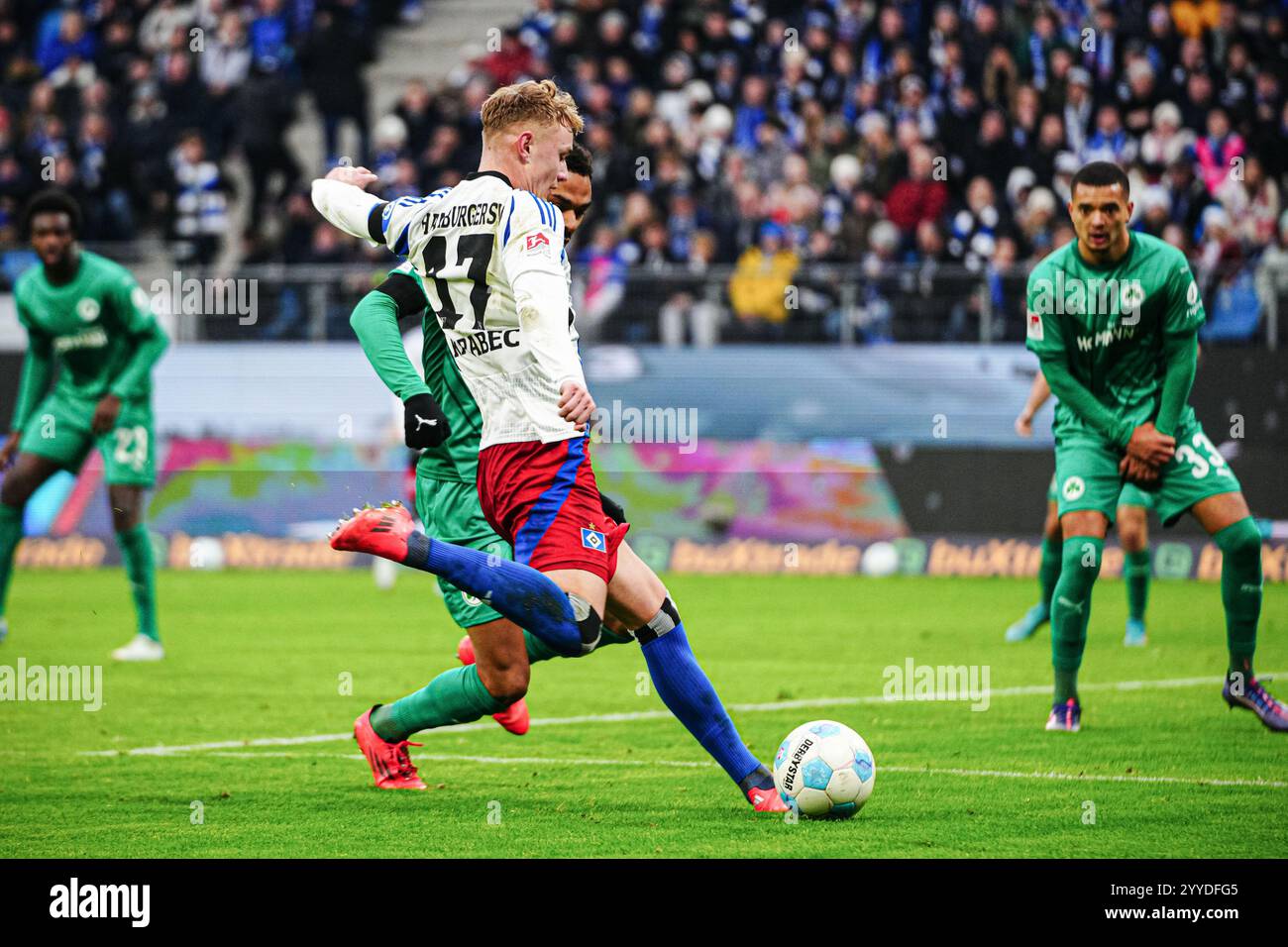 Torschuss/Torchance Adam Karabec (Hamburger SV, #17) GER, Hamburger SV ...