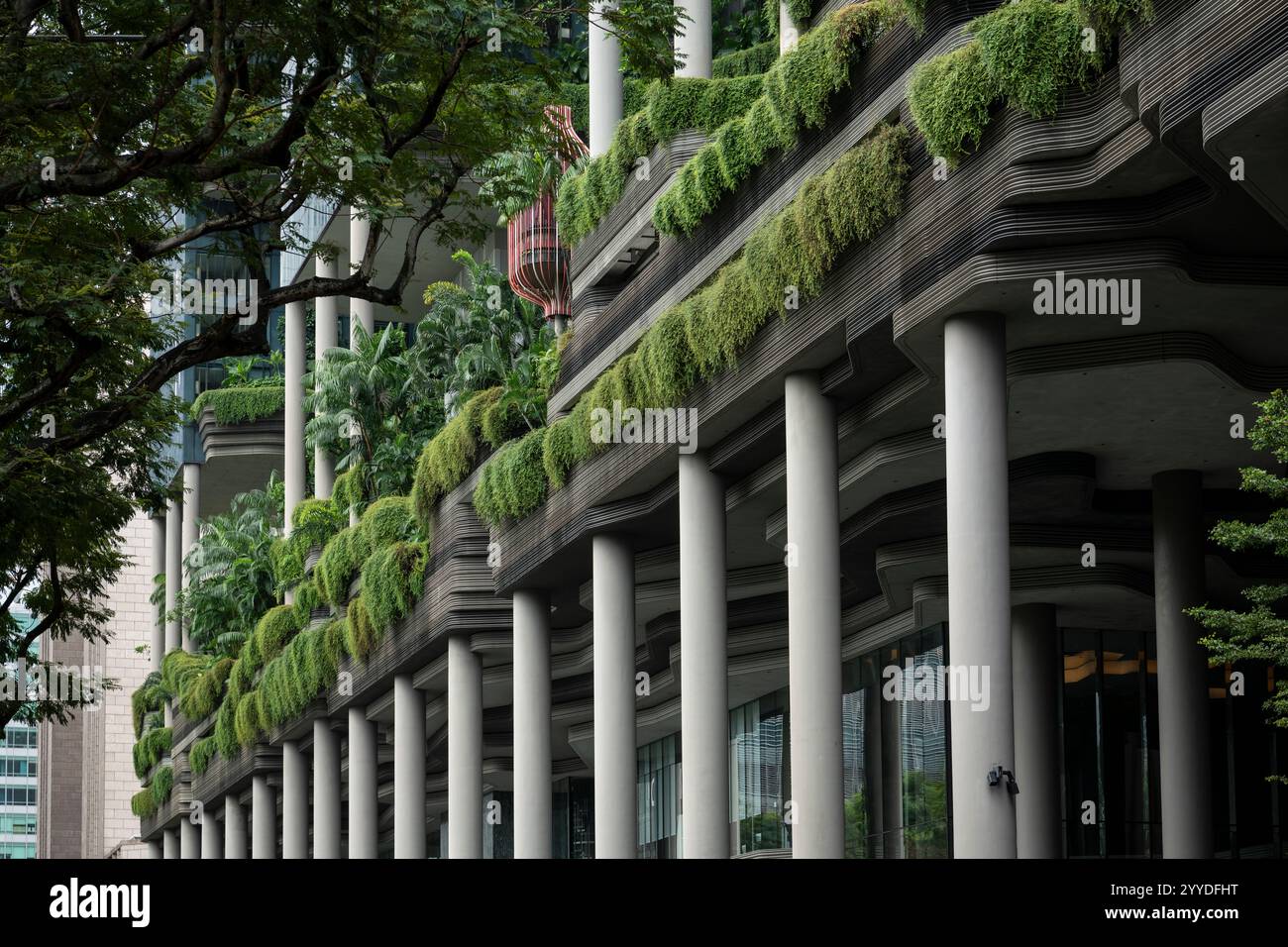 Singapore park royal hotel architecture hi-res stock photography and ...