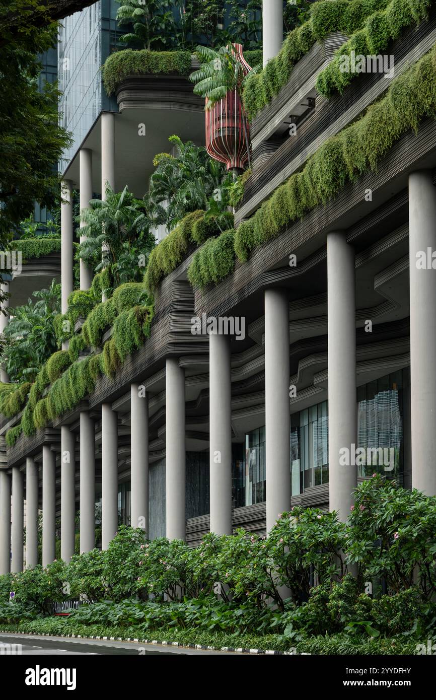 Singapore park royal hotel architecture hi-res stock photography and ...