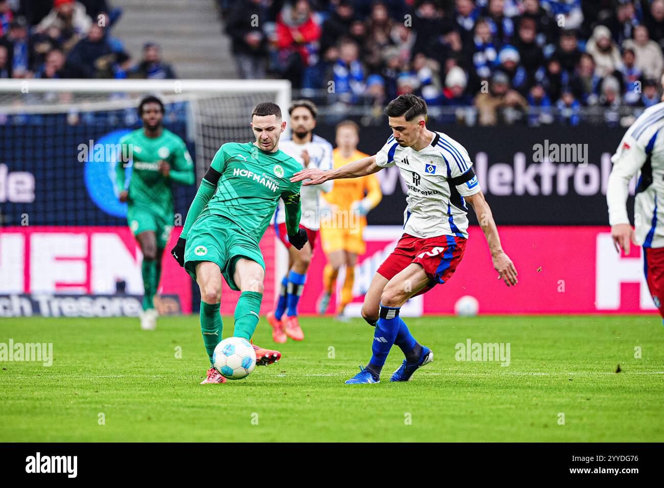 Branimir Hrgota (SpVgg Greuther Fuerth, #10), Dennis Hadzikadunic ...