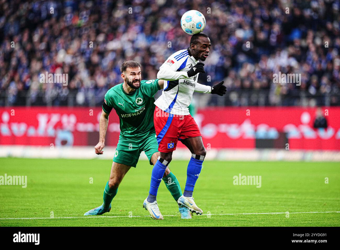 Simon Asta (SpVgg Greuther Fuerth, #02), Jean-Luc Dompe (Hamburger SV ...