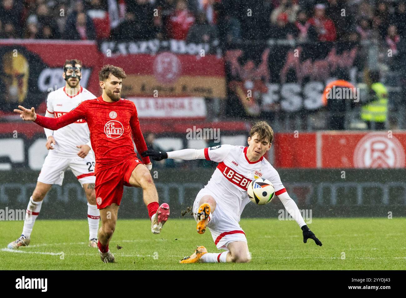 Essen, Deutschland. 21st Dec, 2024. Leonardo Vonic (Rot-Wei? Essen, 9 ...