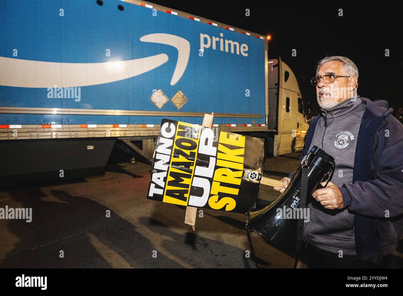 Ruskin, Florida, USA. 20th Dec, 2024. Jeff Testa of Sarasota, Florida ...