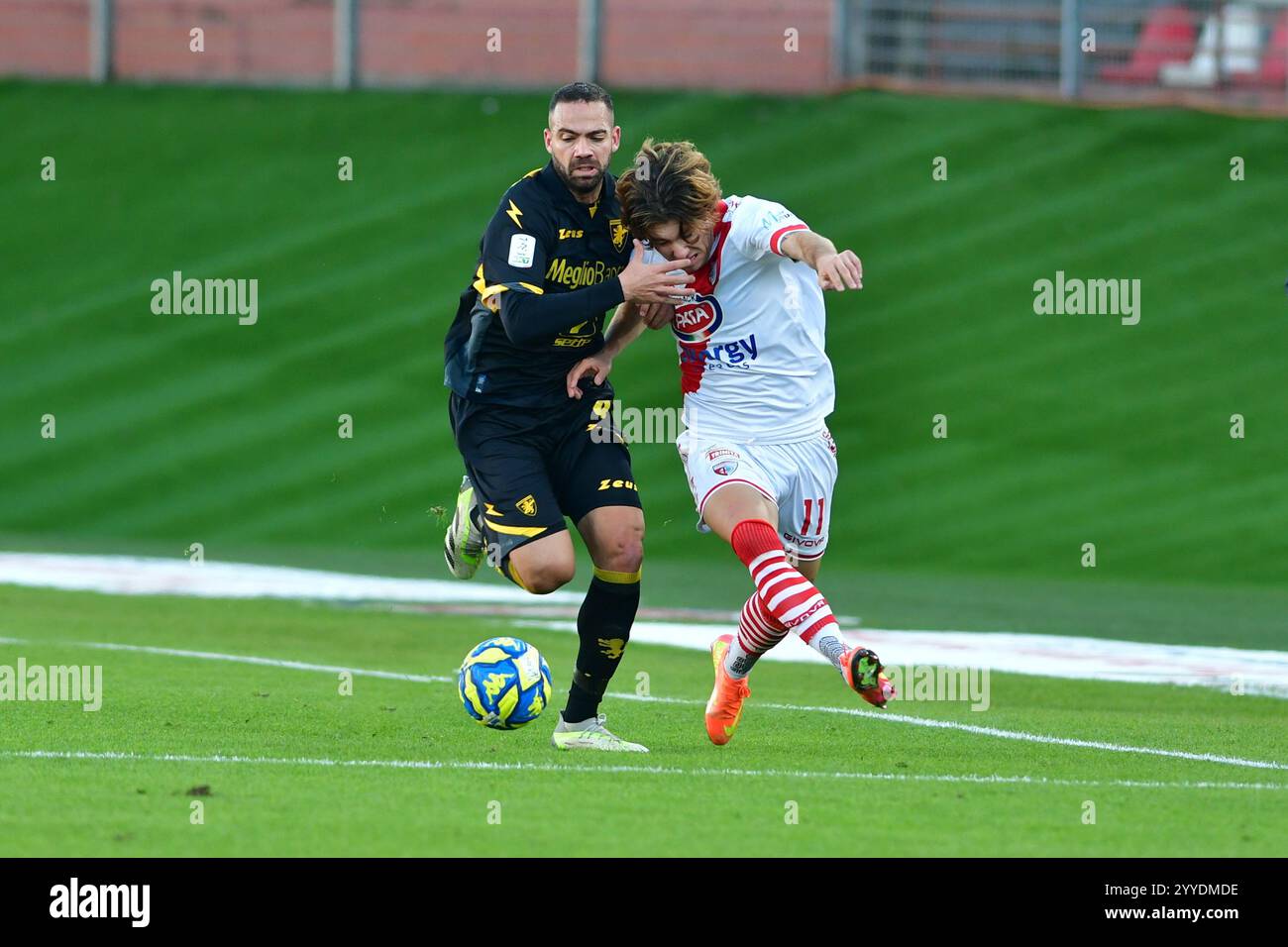 Mantova, Italy. 21st Dec, 2024. antonio fiori (mantova) and ricardo marchiza (frosinone) during ...