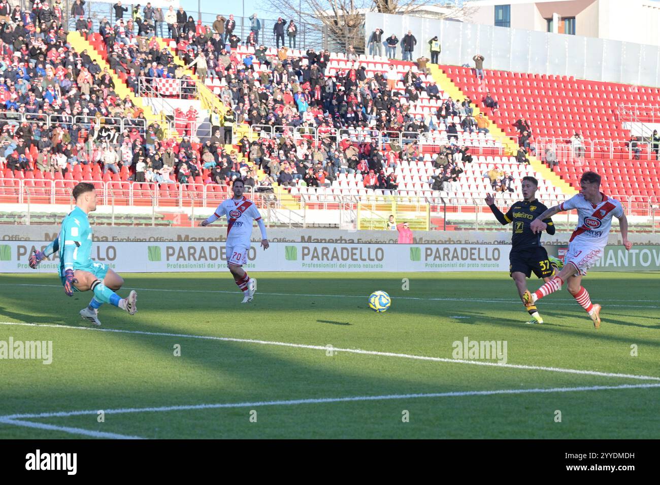 Mantova, Italy. 21st Dec, 2024. davide bragantini (mantova) scores the 1-0 during Mantova 1911 ...