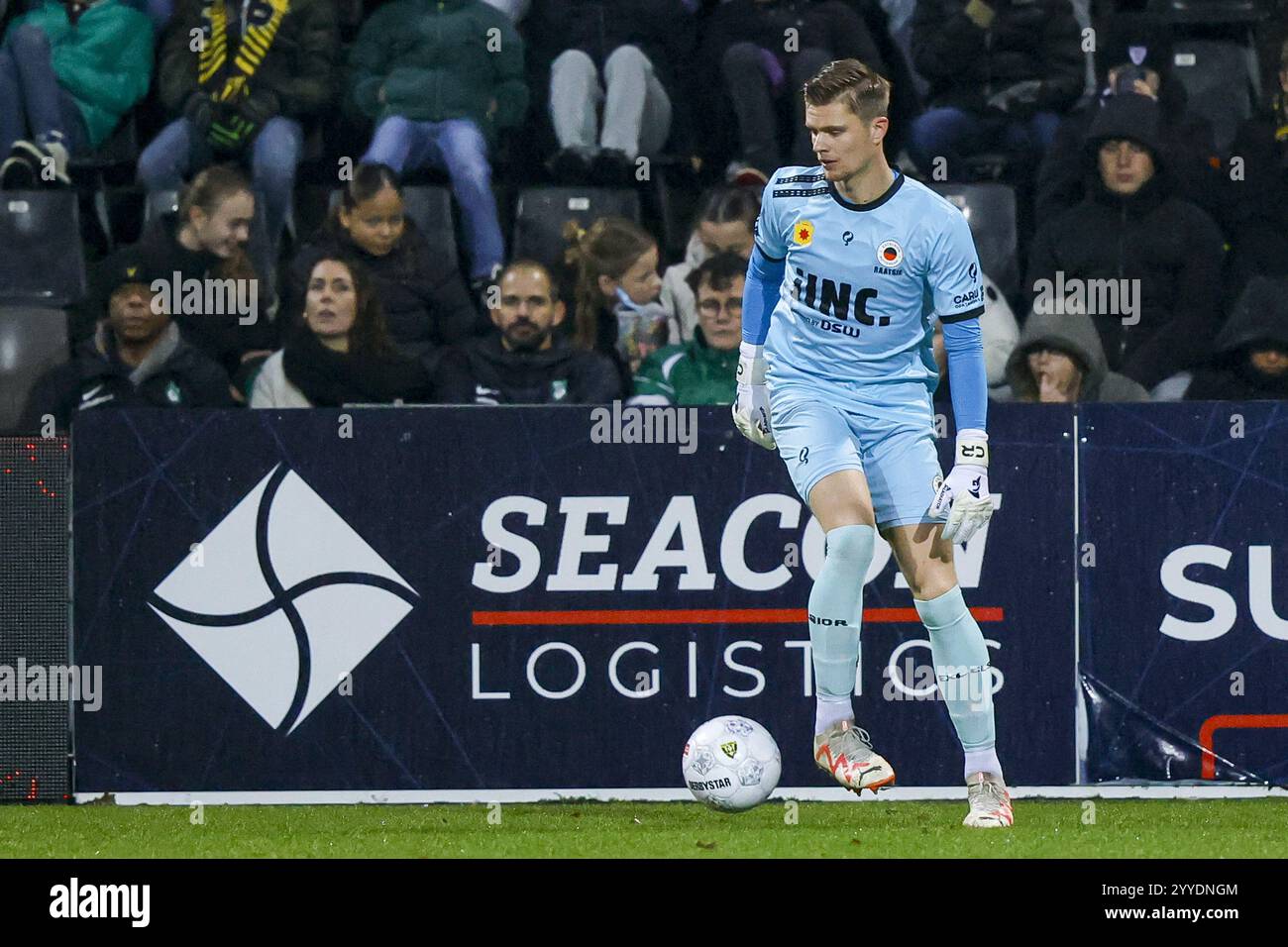 VENLO, 21-12-2024, Covebo Stadium - De Koel, football, Keukenkampioen ...