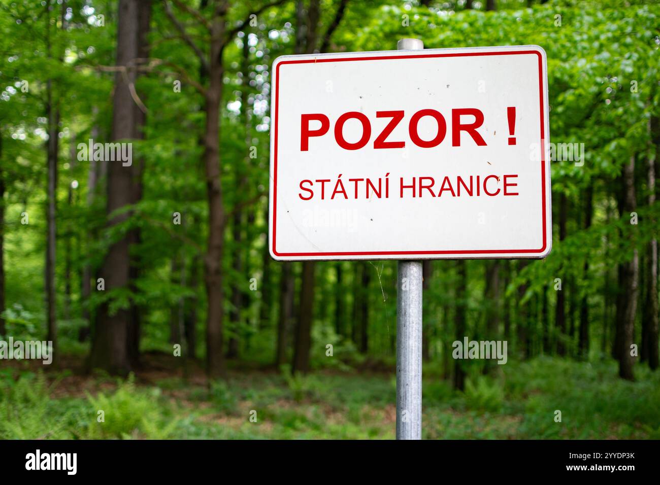 Warning sign BEWARE, NATIONAL BORDER written in Czech language Stock ...