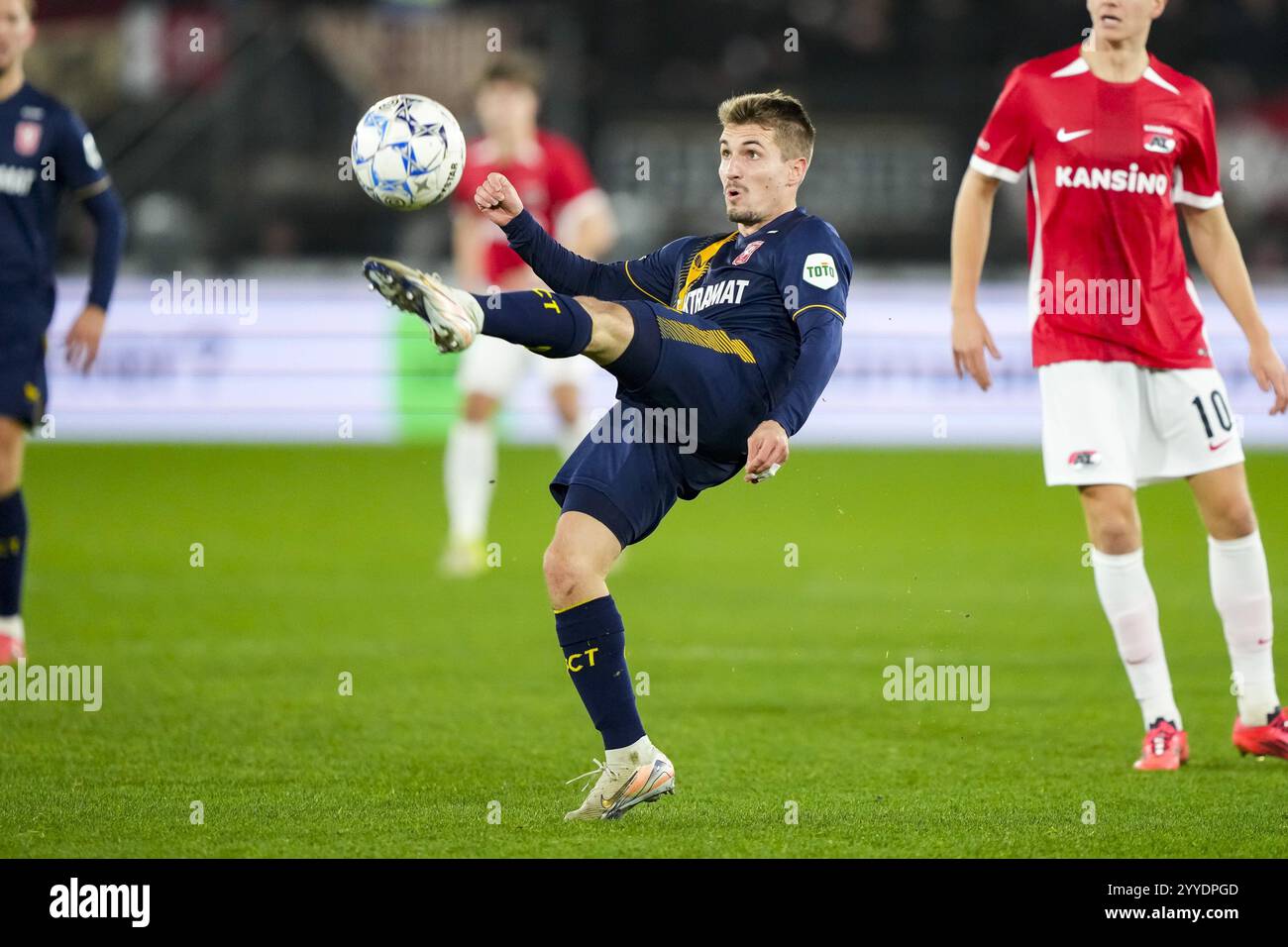 Alkmaar, Netherlands. 21st Dec, 2024. ALKMAAR, 21-12-2024, AFAS stadium ...