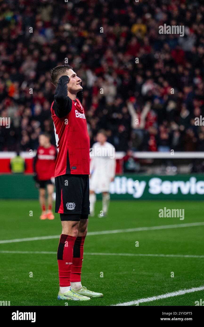 Leverkusen, Germany. 21st Dec, 2024. Soccer: Bundesliga, Bayer Leverkusen - SC Freiburg ...