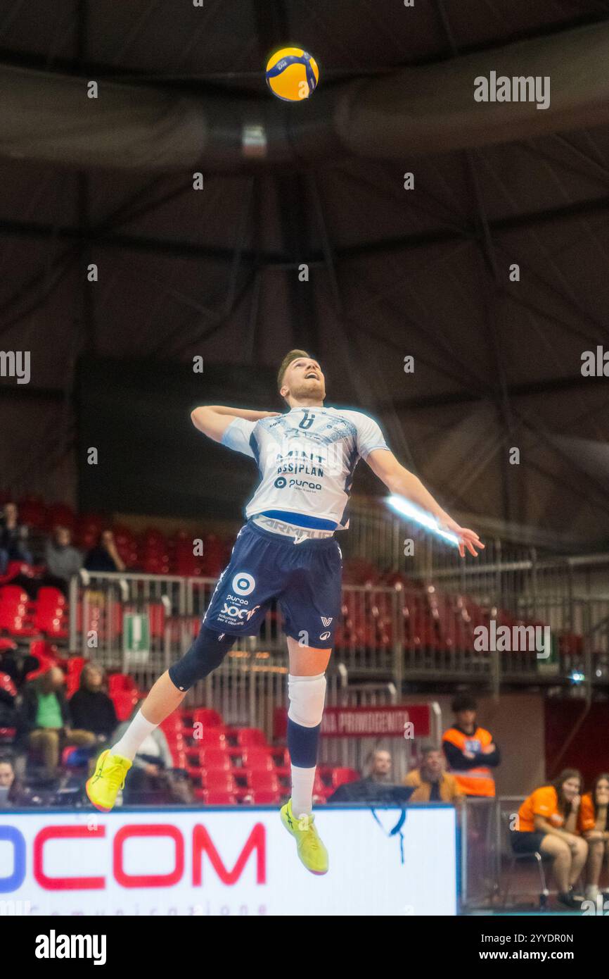 Piacenza, Italy. 21st Dec, 2024. Rohrs Erik ( Vero Volley Monza ...