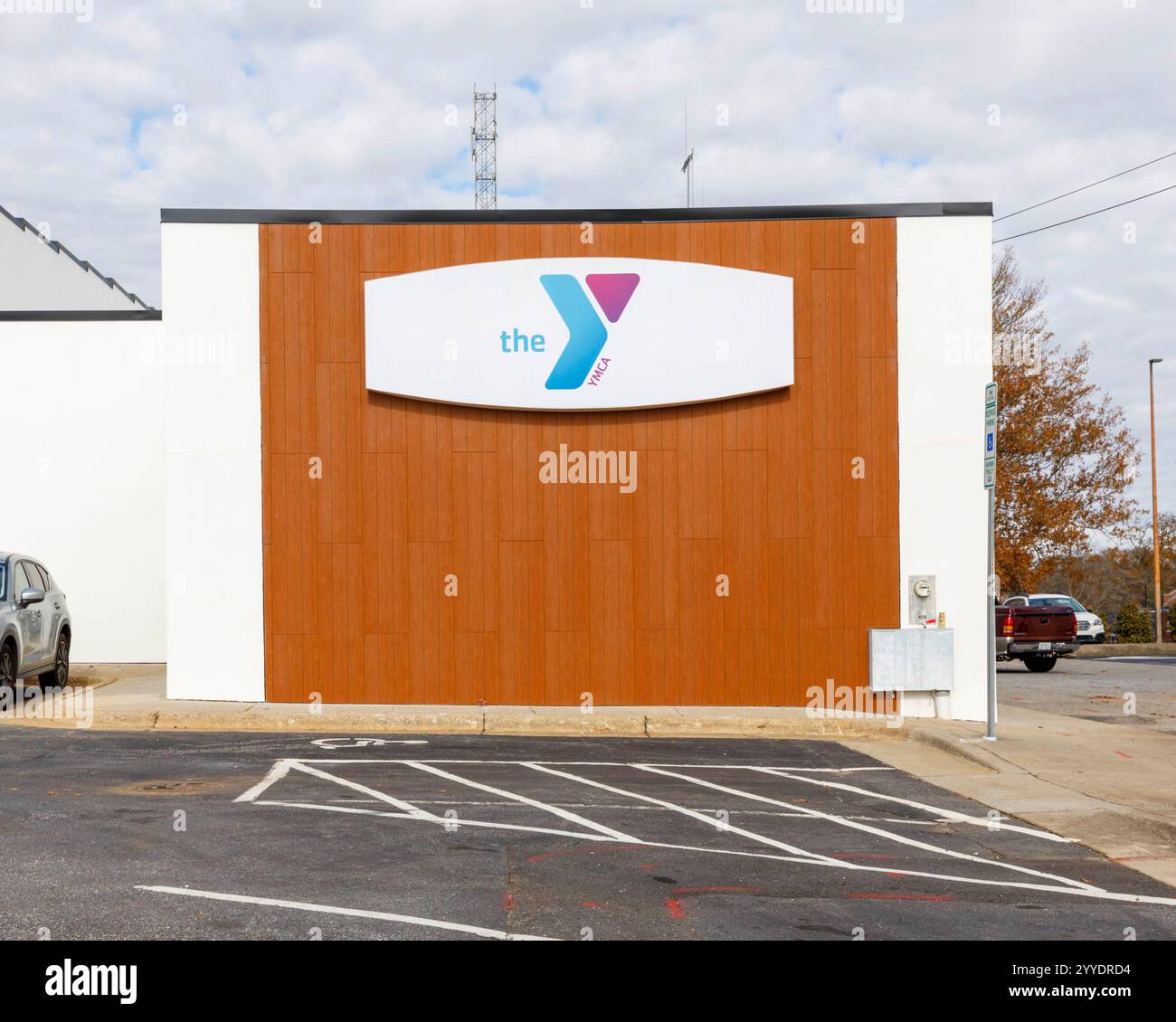 Hickory, North Carolina, USA-19 Dec. 2024: YMCA sign with logo Stock Photo - Alamy