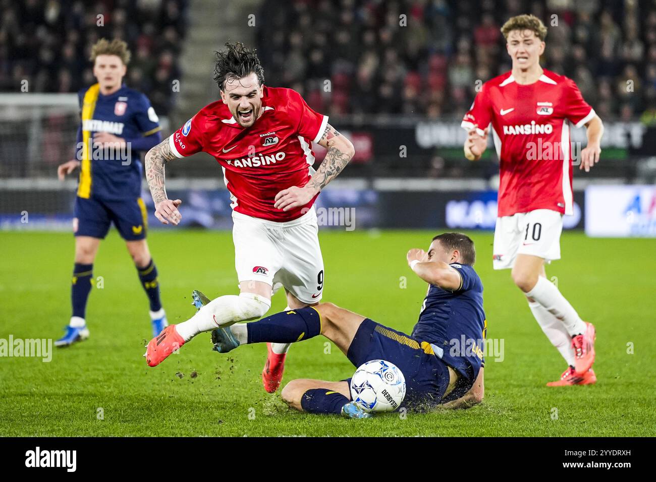 ALKMAAR - (l-r) Troy Parrott of AZ, Gustaf Lagerbielke of FC Twente ...