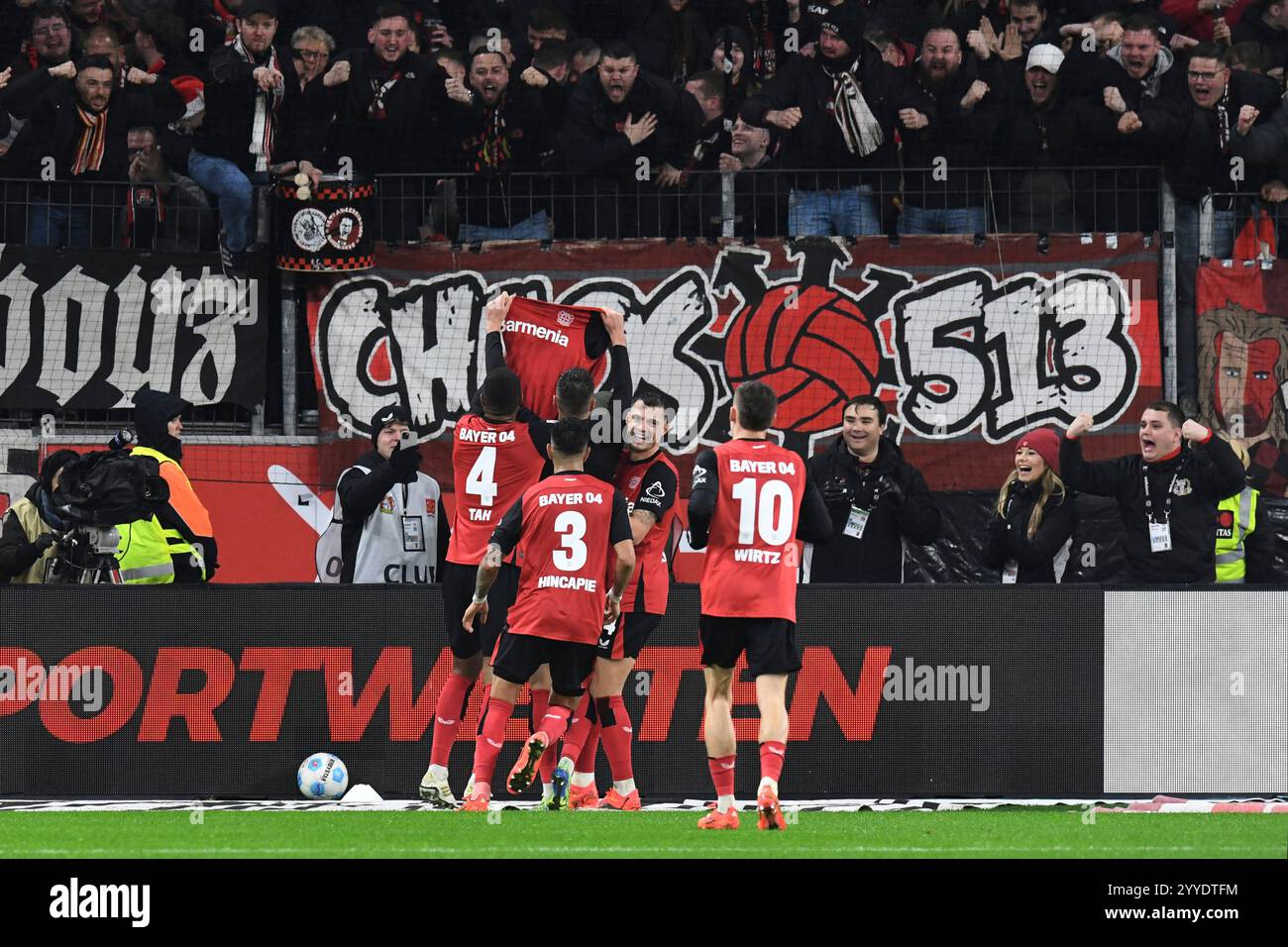Leverkusen, Deutschland. 21st Dec, 2024. Torschuetze Patrik Schick ( Bayer 04 Leverkusen ...