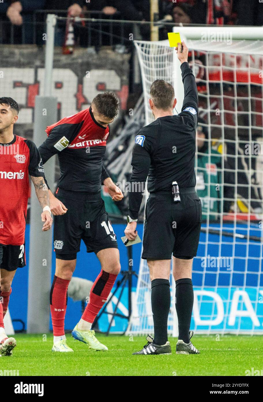 Leverkusen, Deutschland. 21st Dec, 2024. Patrik Schick (Bayer 04 Leverkusen, #14) sieht von ...
