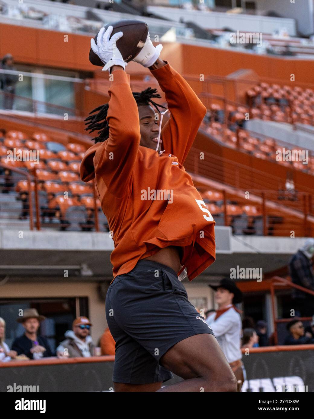 Dec 21, 2024.Ryan Wingo #5 of the Texas Longhorns during warmups before ...