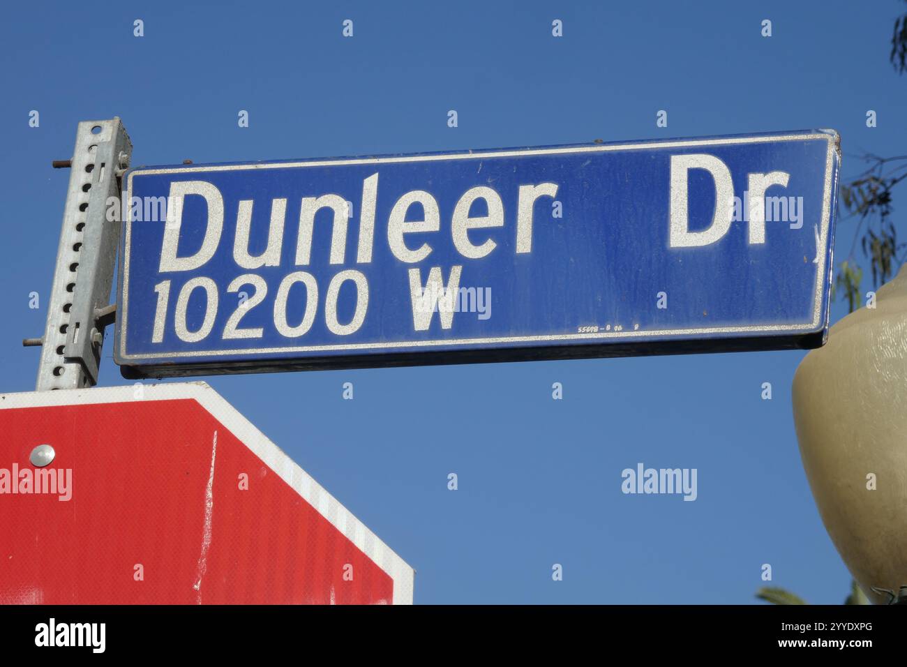 Los Angeles, California, USA 20th December 2024 Dunleer Drive on ...