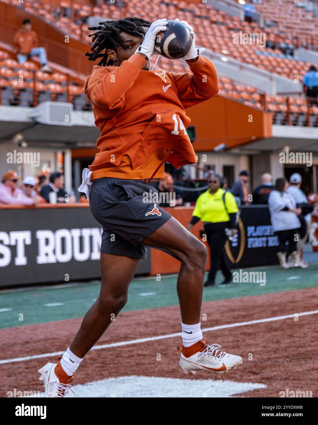 Austin, USA. 21st Dec, 2024. Dec 21, 2024.Aaron Butler #14 of the Texas ...