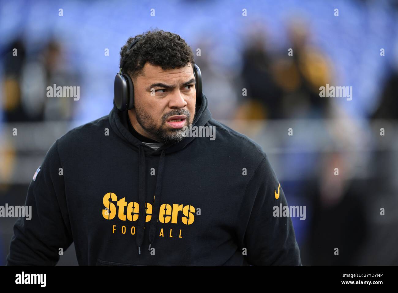 Pittsburgh Steelers defensive tackle Cameron Heyward looks on during ...