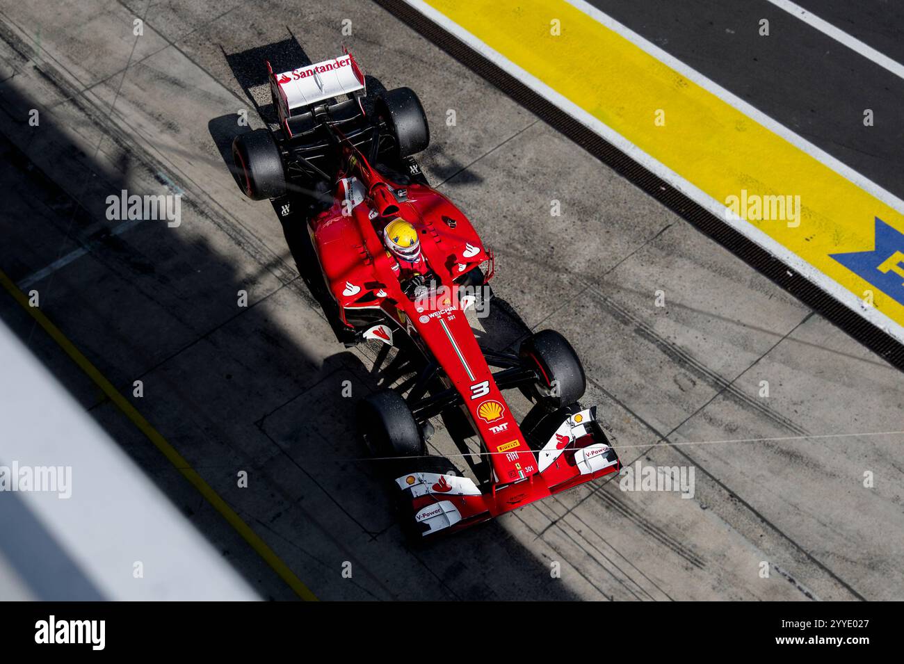 F1 car top view hi-res stock photography and images - Alamy