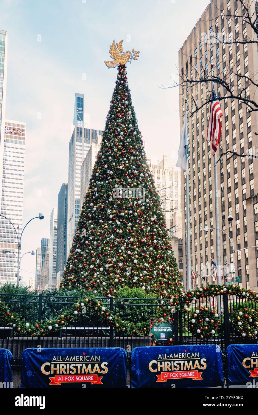 Holiday Christmas tree and Decorations on Sixth Avenue at Fox Square ...