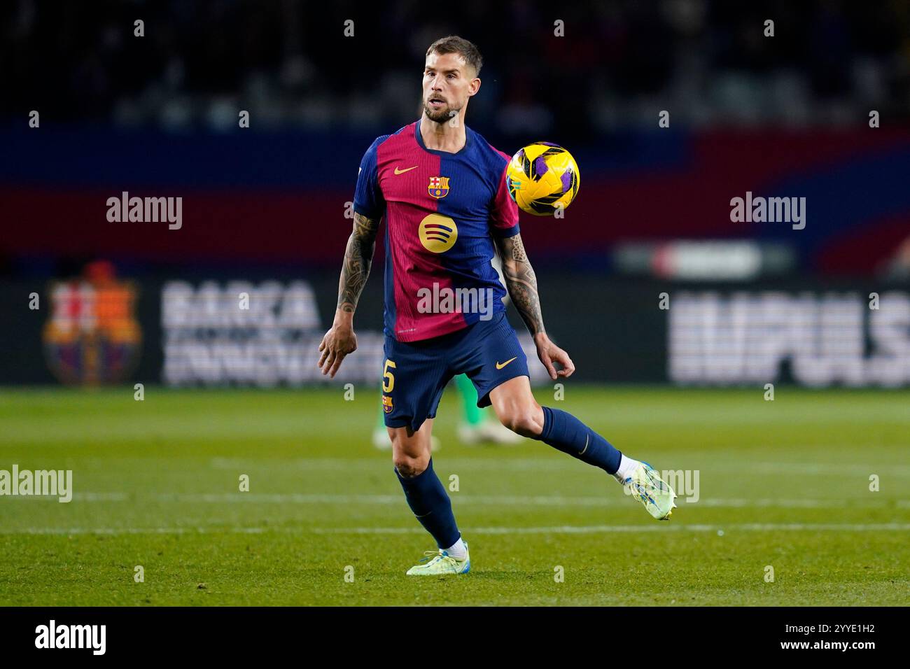 Barcelona, Spain. 21st Dec, 2024. Inigo Martinez of FC Barcelona during ...