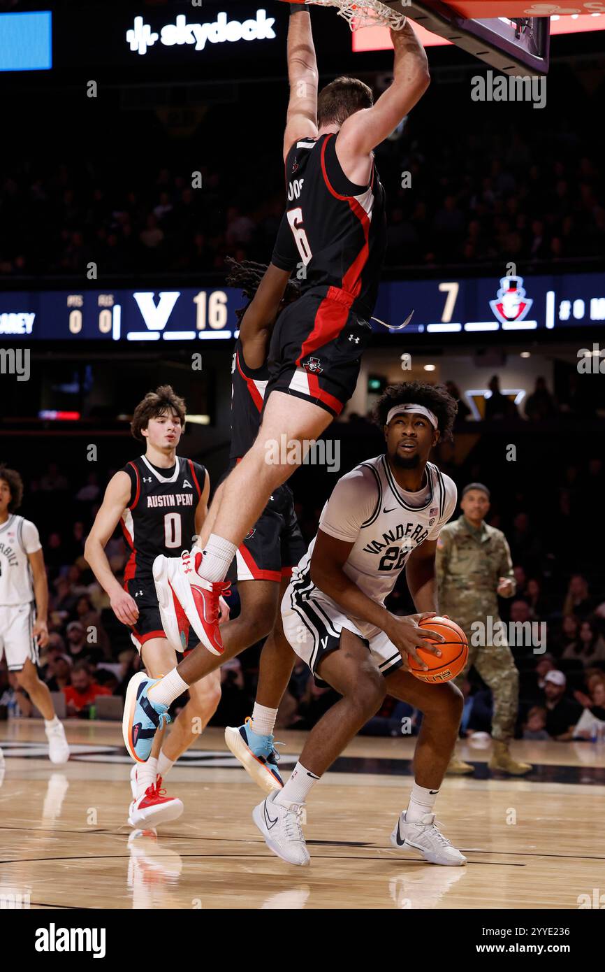 NASHVILLE, TN - DECEMBER 21: Vanderbilt Commodores forward Jaylen Carey ...