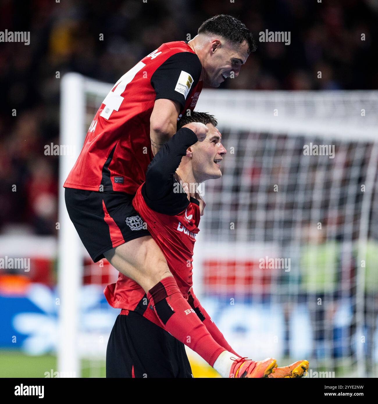 Leverkusen, Bayarena, 21.12.2024: Patrik Schick (Bayer 04 Leverkusen) köpft das 3:1 Tor und ...