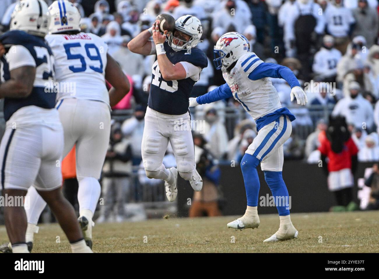 Penn State linebacker Tyler Elsdon (43) breaks up a pass intended for ...