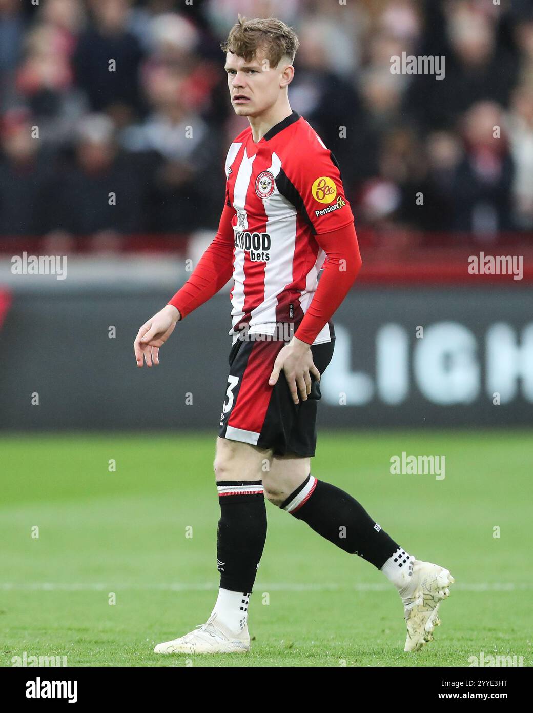 Keane Lewis-Potter of Brentford during the Premier League match ...