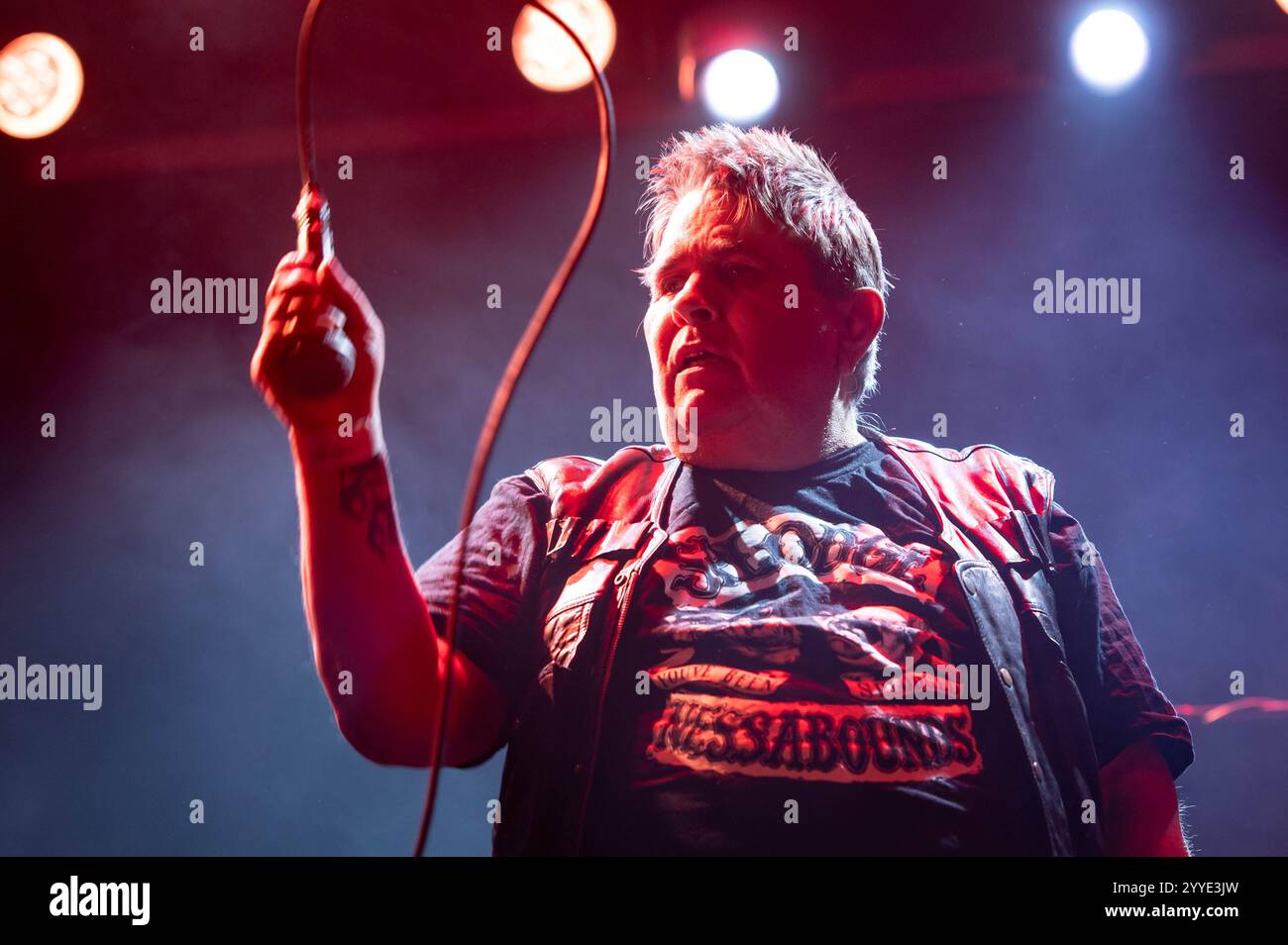 London, United Kingdom. 21st Dicember 2024. Max Splodge opens the ska ...