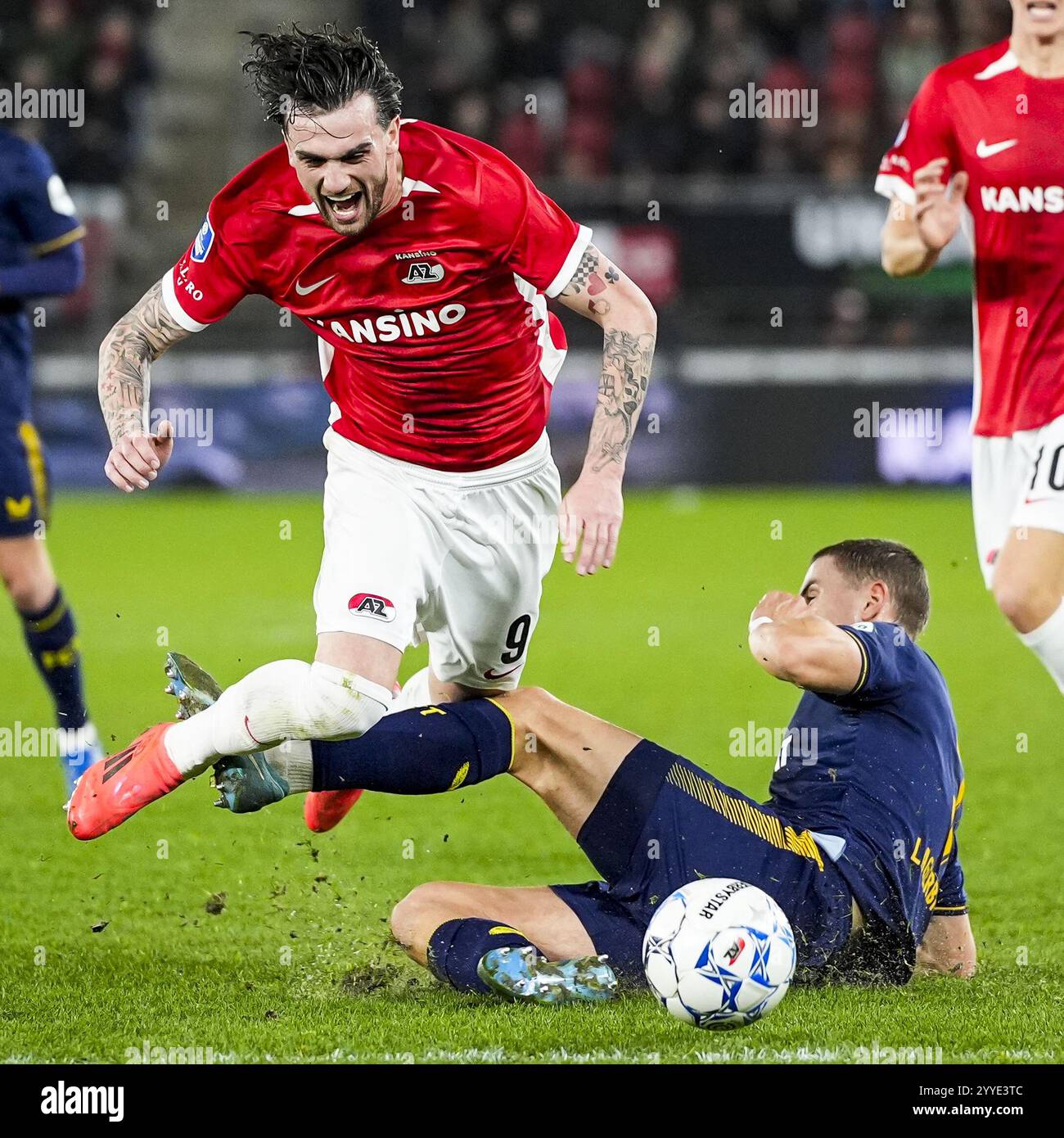 ALKMAAR - (l-r) Troy Parrott of AZ, Gustaf Lagerbielke of FC Twente ...