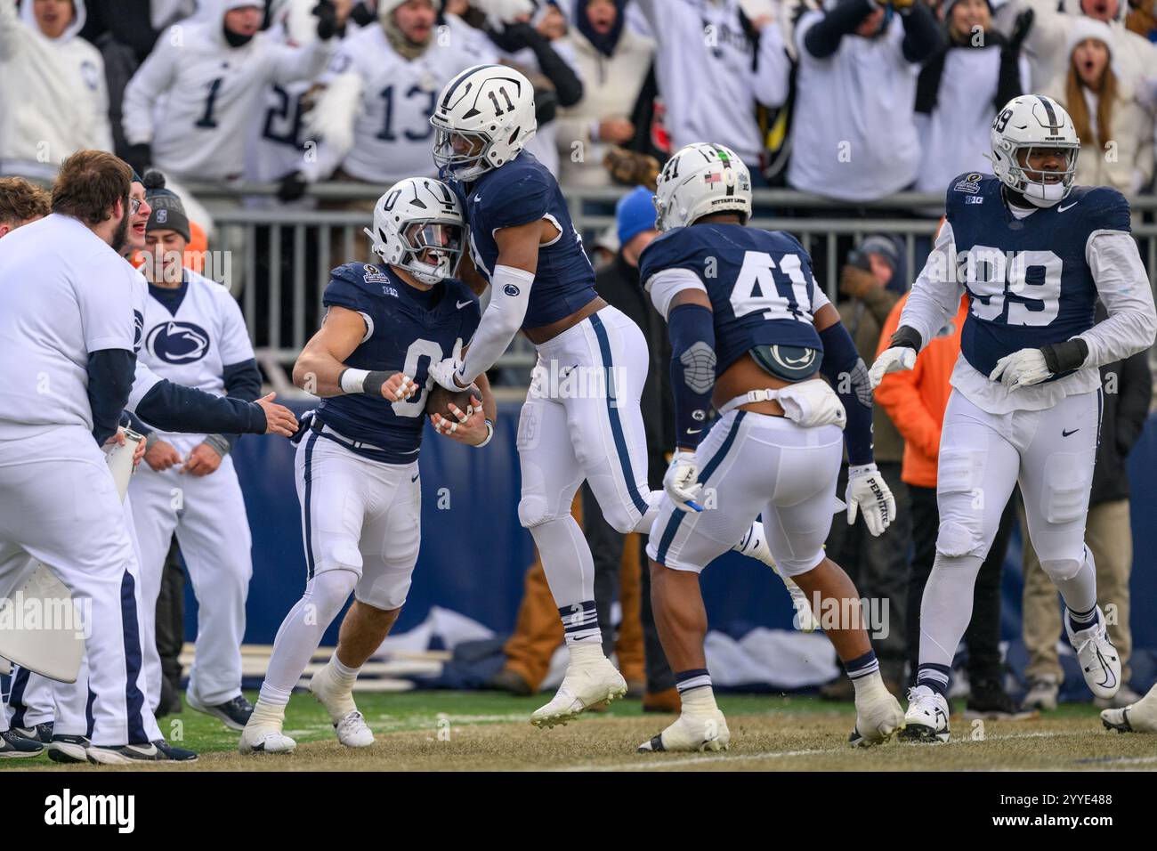 State College, PA, USA. 21st Dec, 2024. Penn State Nittany Lions linebacker Dominic DeLuca (0 ...