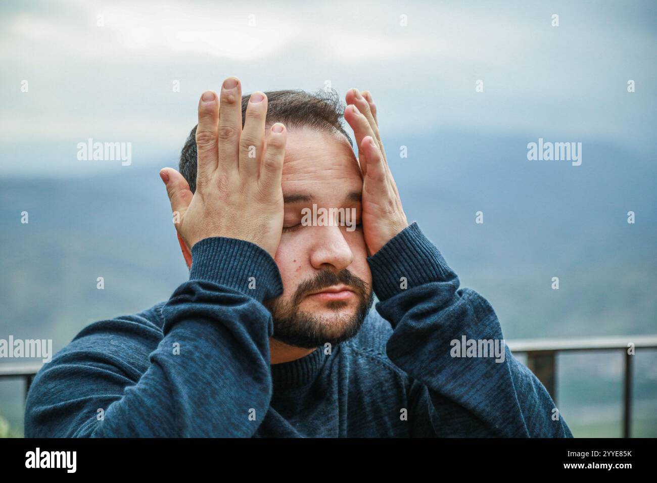 Man sweltering heat hi-res stock photography and images - Alamy