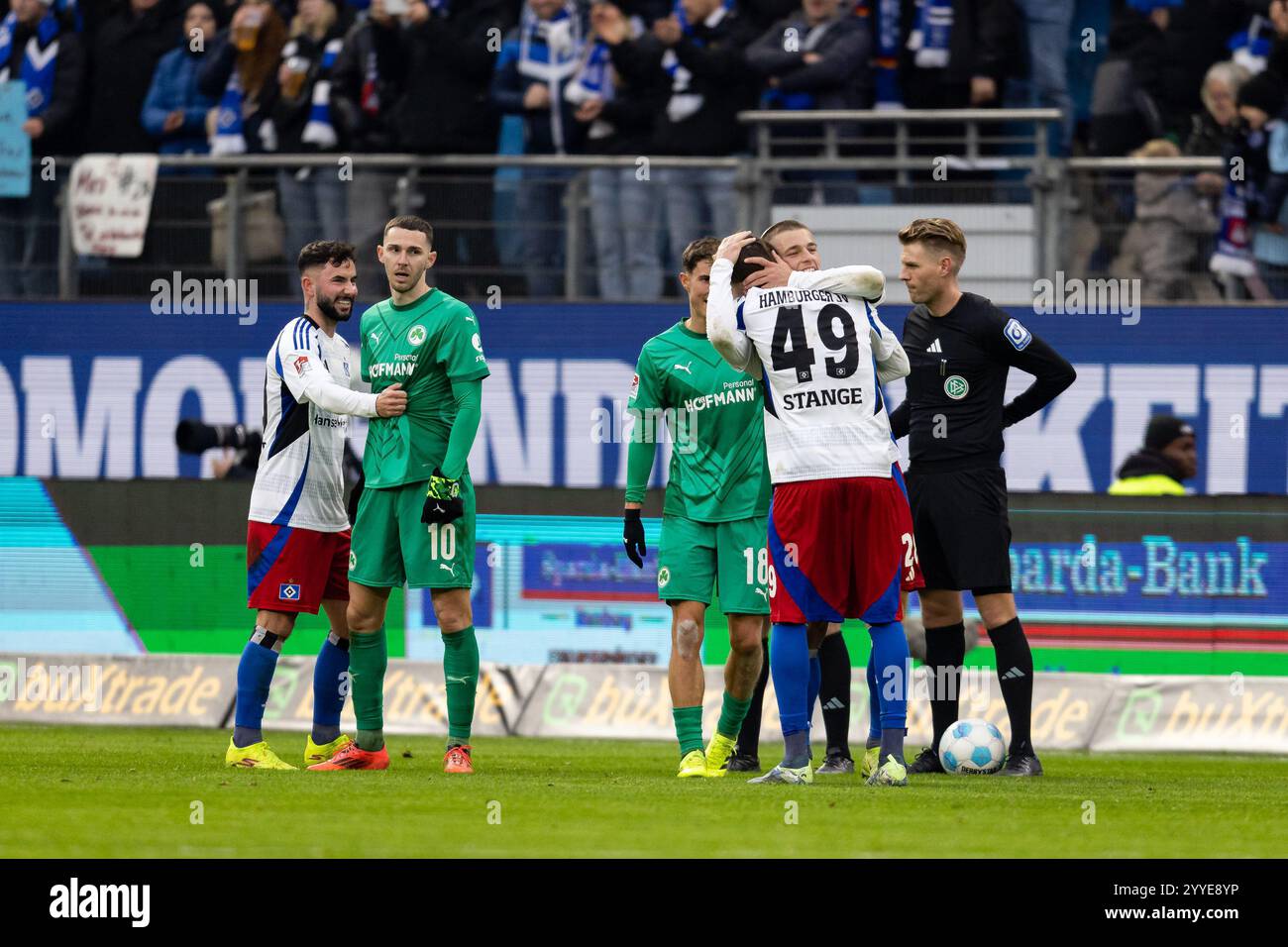 Hamburg, Germany. 21st Dec, 2024. Otto Stange (49) of Hamburger SV seen ...