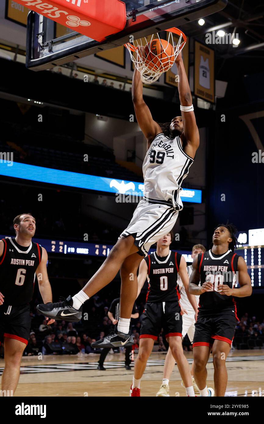 NASHVILLE, TN - DECEMBER 21: Vanderbilt Commodores forward Devin ...