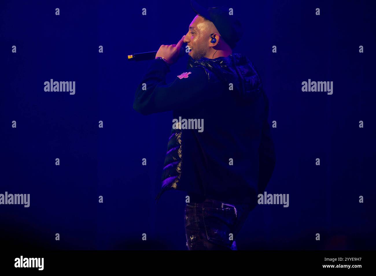21.12.2024, xkkux, Düsseldorf, Mitsubishi Electric HALLE, Der Rapper ...