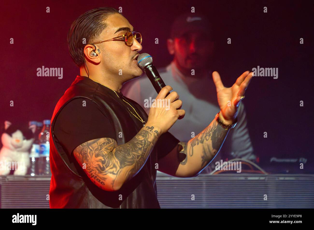 21.12.2024, xkkux, Düsseldorf, Mitsubishi Electric HALLE, Der Rapper ...