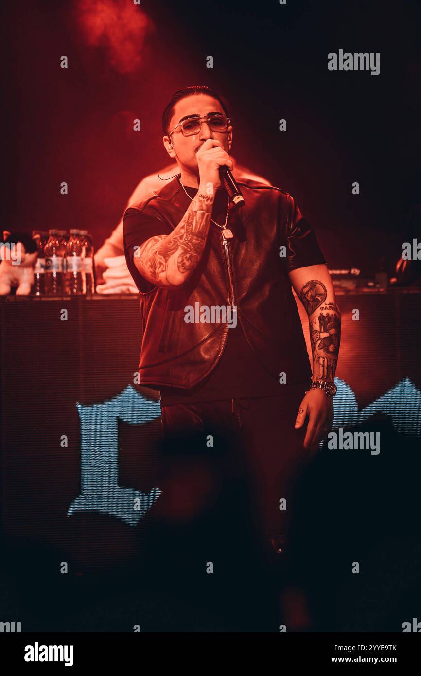21.12.2024, xkkux, Düsseldorf, Mitsubishi Electric HALLE, Der Rapper ...