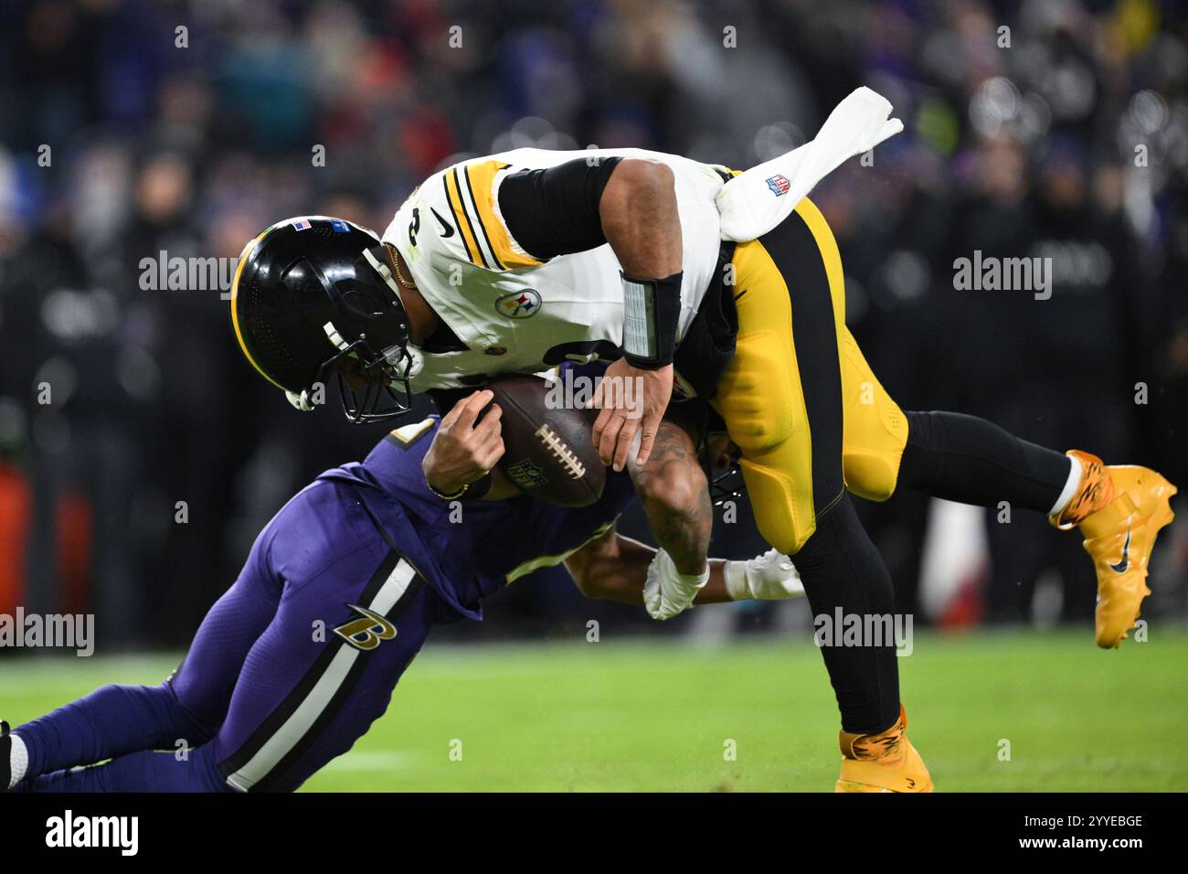Pittsburgh Steelers quarterback Russell Wilson (3) fumbles the ball ...
