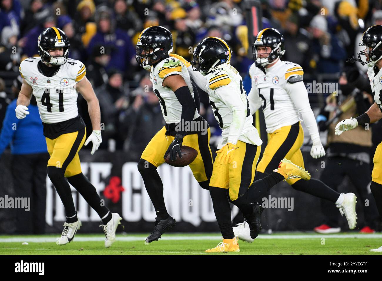 Pittsburgh Steelers safety Minkah Fitzpatrick (39) celebrates his ...