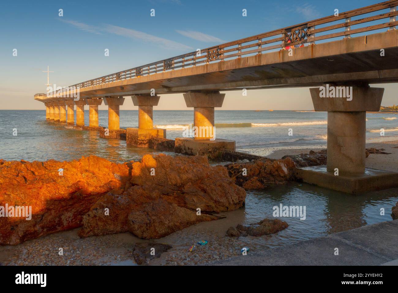 Elizabeth pier hi-res stock photography and images - Alamy